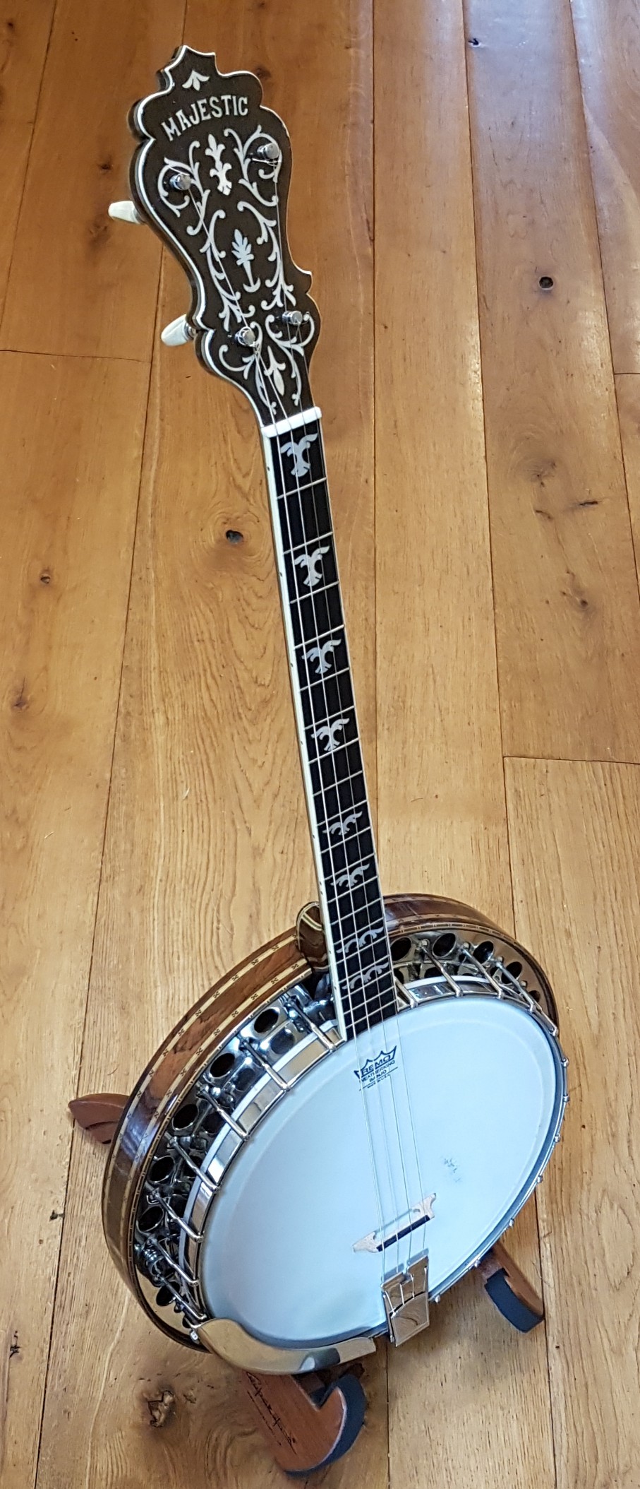 Pure Banjo » Majestic Professional Rosewood Tenor Banjo